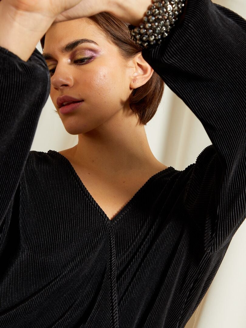 Blouse met plooien en overslag - zwart - Kiabi - 18.00€